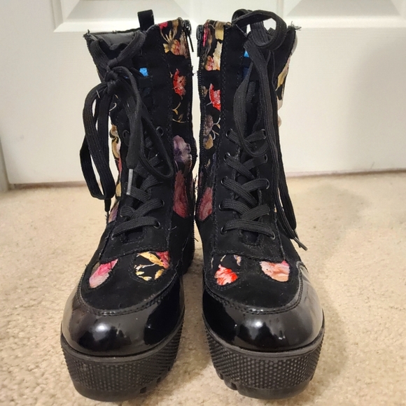 Rouge Helium | Shoes | Rouge Helium Ladies Suede Patent Leather Flower ...